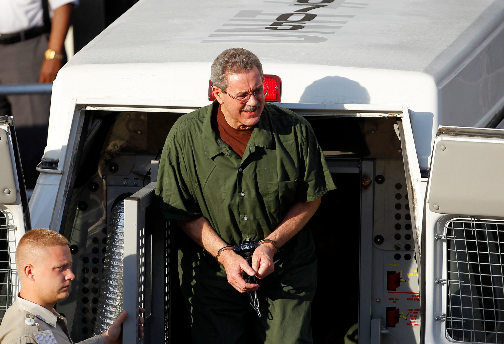 Allen Stanford and the Billion-Dollar Offshore Fraud - UA Twitch